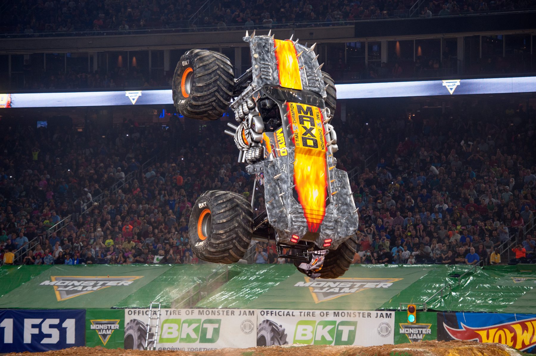 Monster Jam Los Angeles Return 2021 - World Travelers